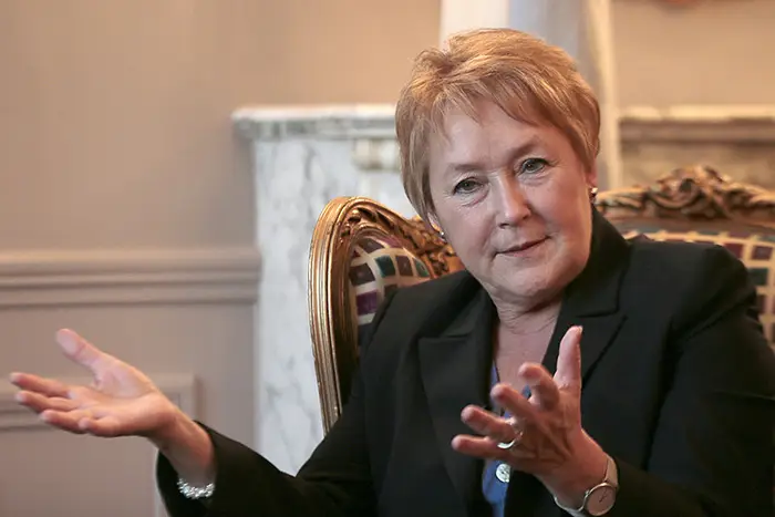 Les trucs de Pauline Marois pour briser les plafonds de verre - Les ...