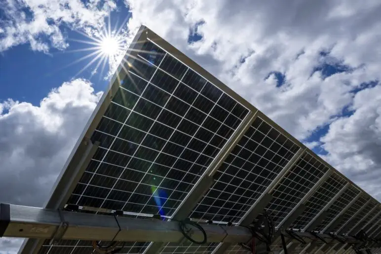 Hydro-Québec reçoit 60 projets d'énergie solaire dans le cadre d'un ...