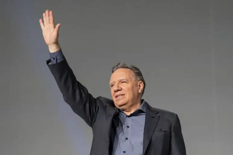 François Legault défend le choix d'investir dans la filière batterie ...